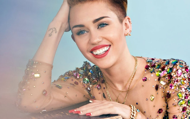 Miley Cyrus' Height and age Miley Cyrus' Height and age